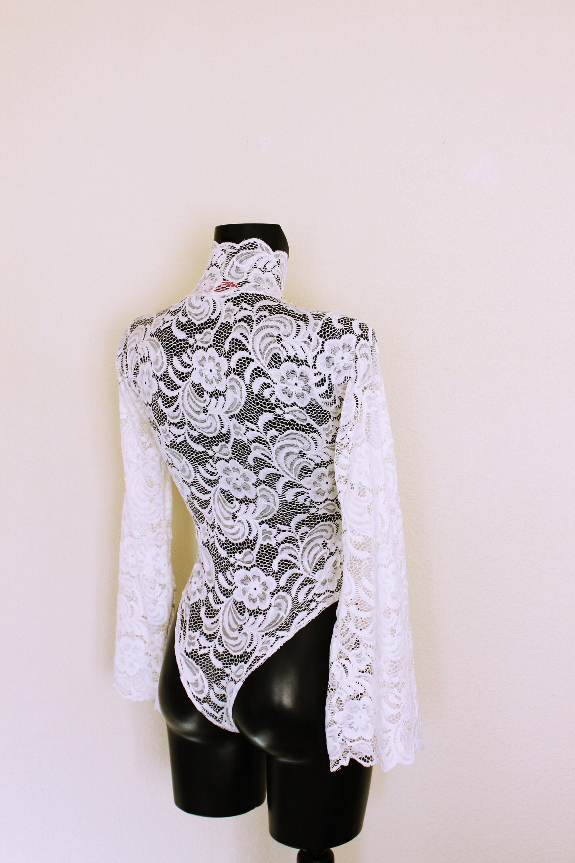 Women's White Corded Floral Scallop Edge Lace Bell Sleeve High Neck ...