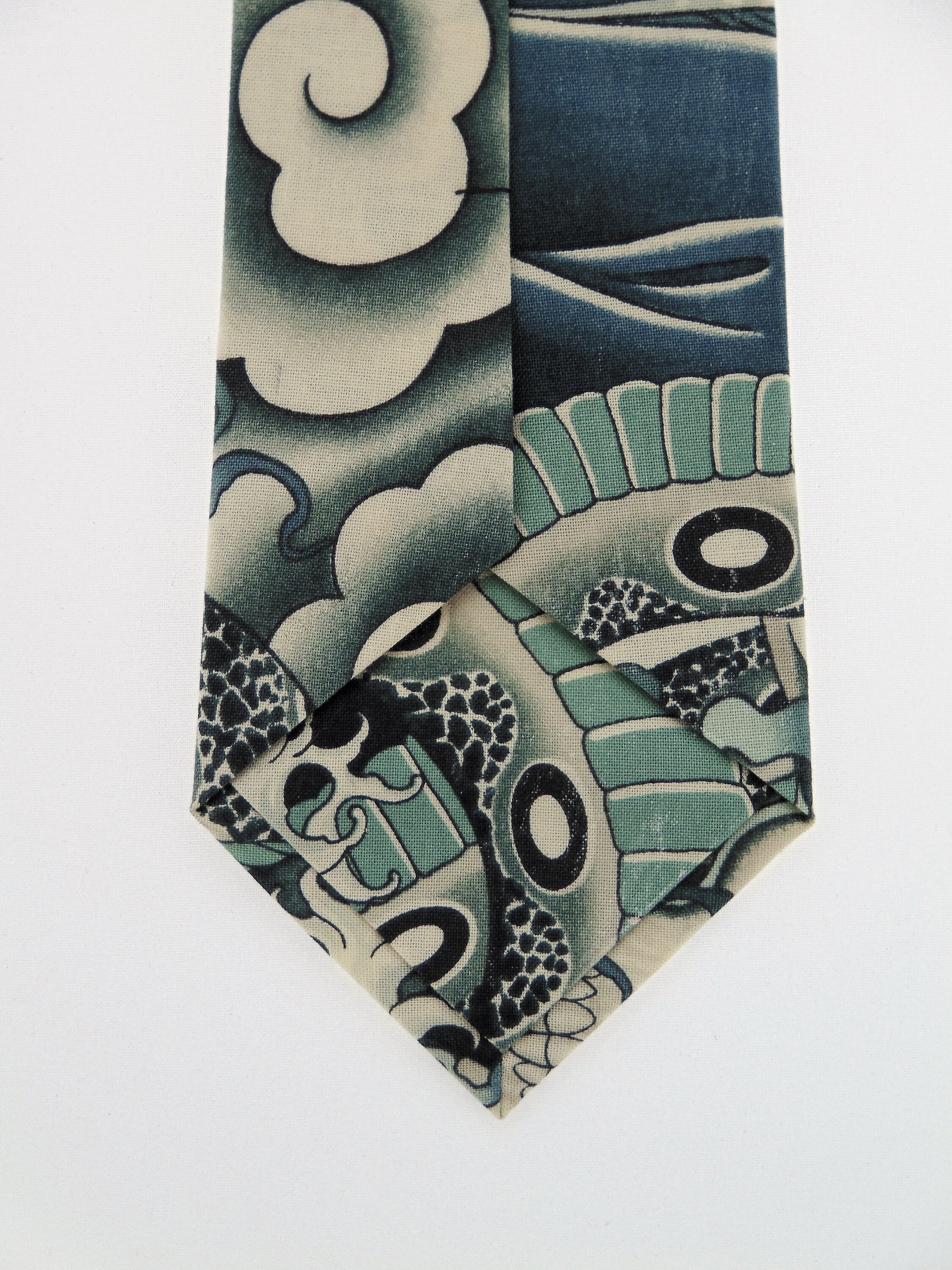 Skulls and Snake Ties – Mens Necktie with Snakes and Skulls