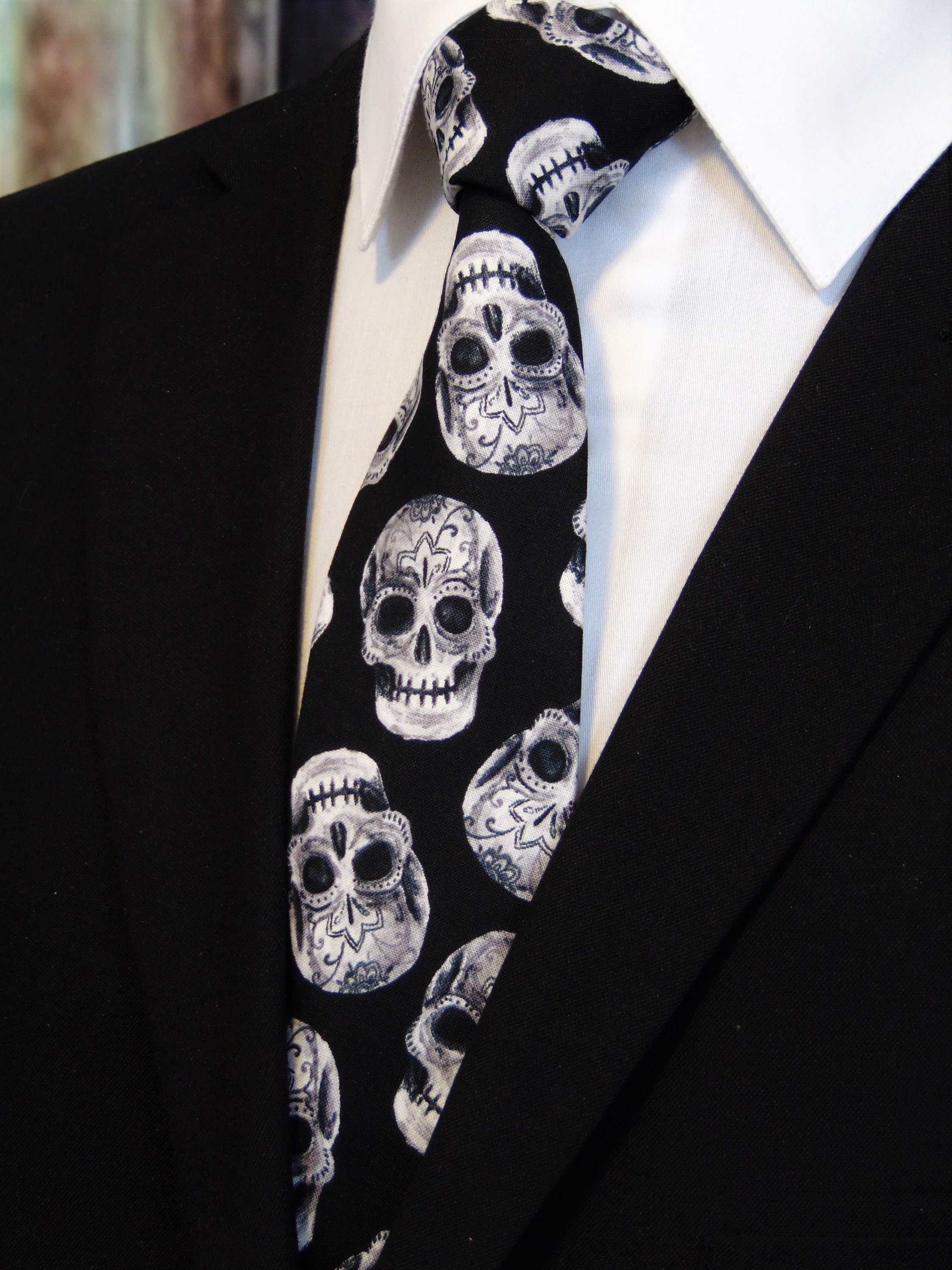 White and Black Skull Tie – Mens Halloween Sugar Skull Necktie.