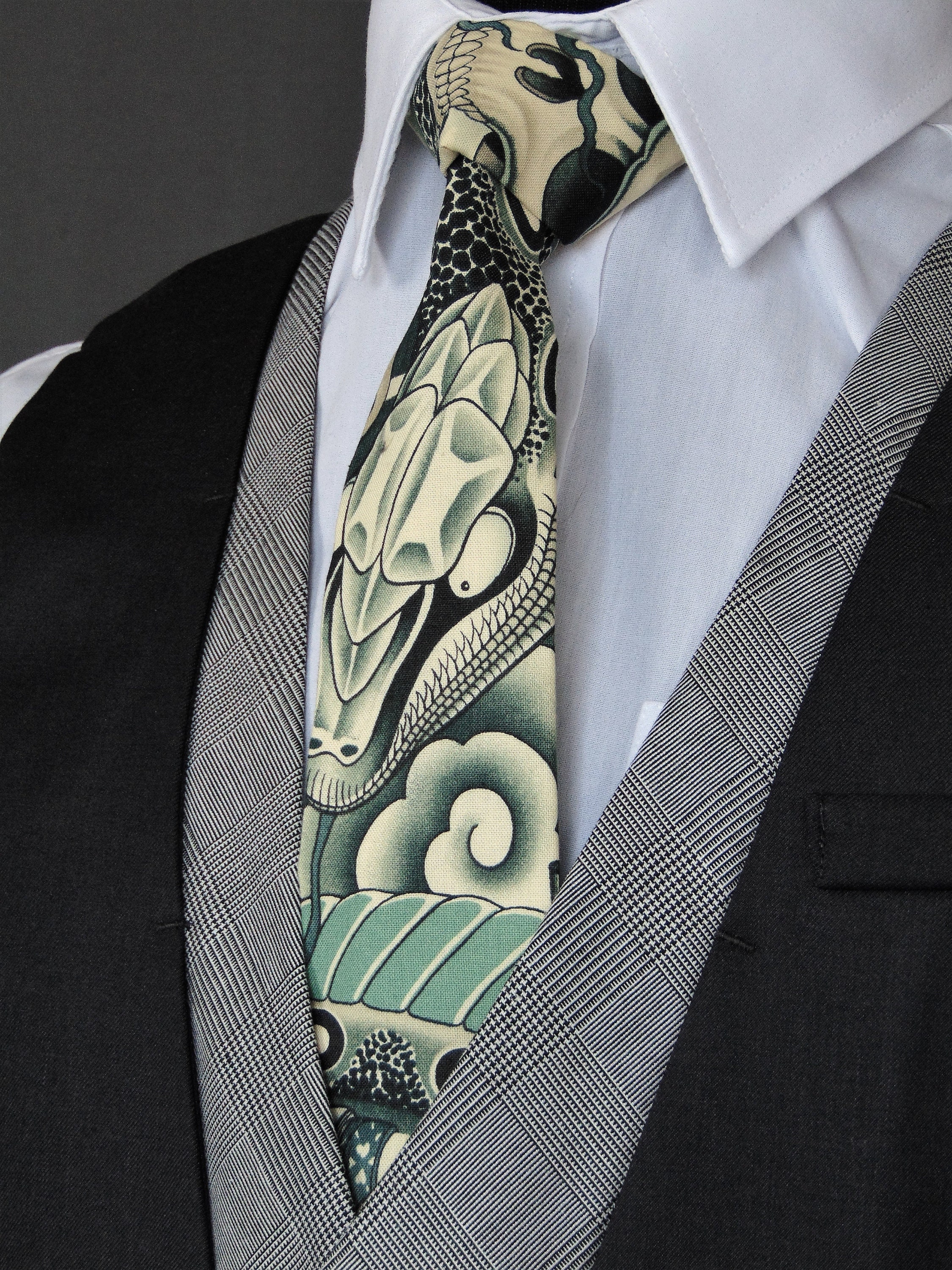 Skulls and Snake Ties – Mens Necktie with Snakes and Skulls