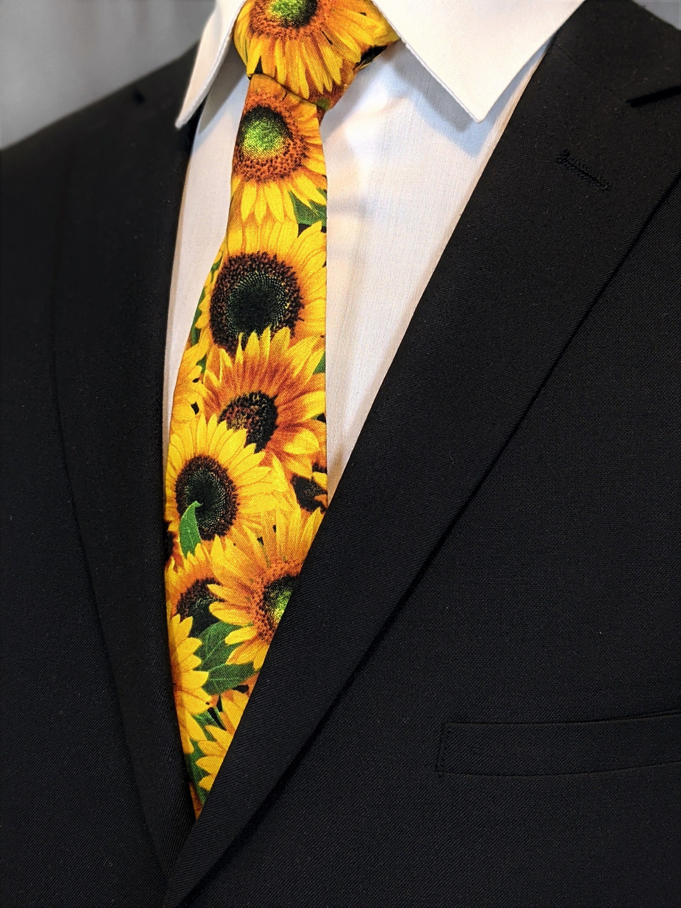 Sunflower Necktie – Mens Ties with Sunflowers
