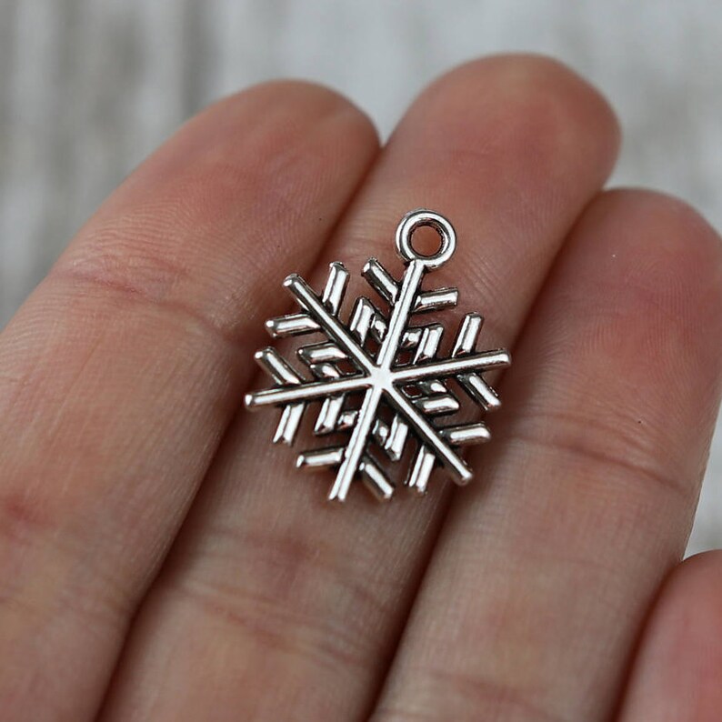 10 PIECES Snowflake Charm Snow Charm Winter Charm Holiday - Etsy