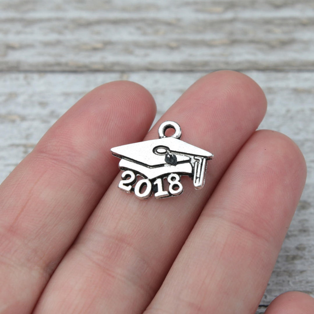 BULK 100 PIECES Graduation Cap Charms, 2018 Charms, 2018 Graduation ...
