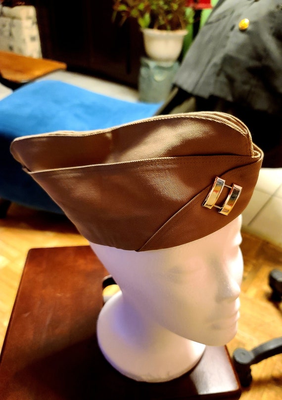 Vintage female army sharp shooter uniform. - Gem