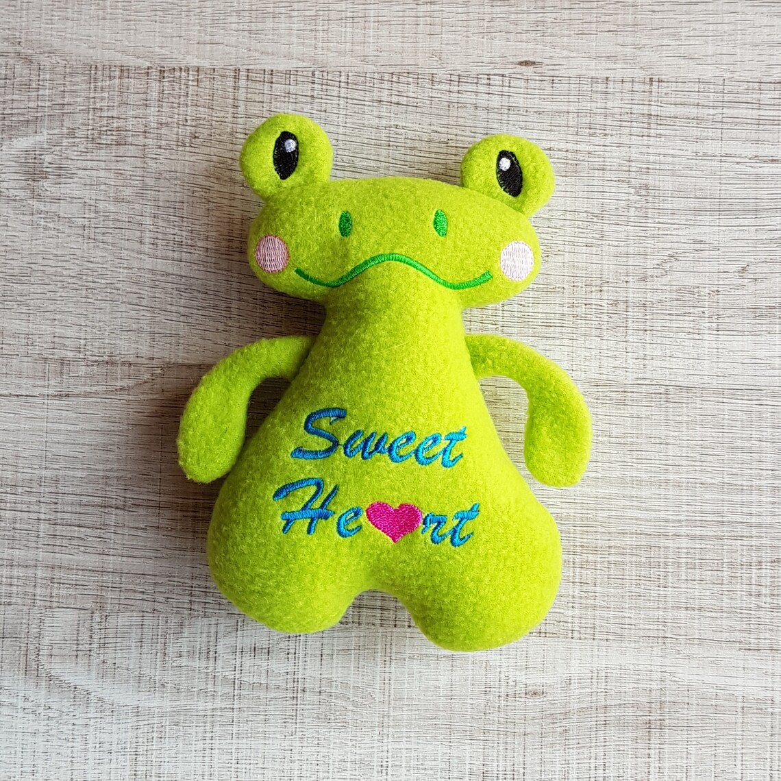 Sweetheart Frog Stuffie ITH Embroidery Machine Pattern - Etsy