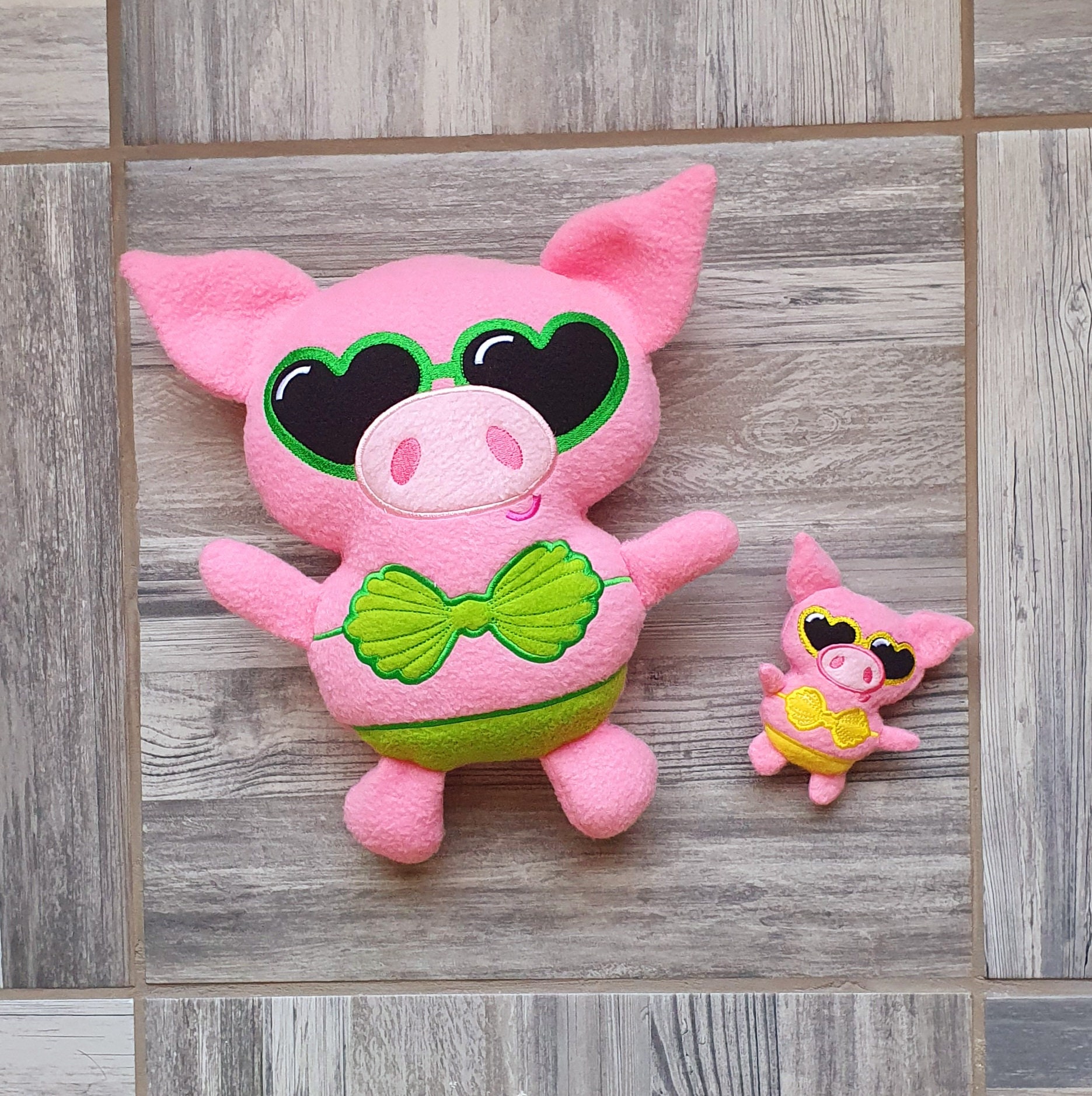 Bikini Beach Sunbathing Piggy Stuffie ITH Embroidery Machine - Etsy