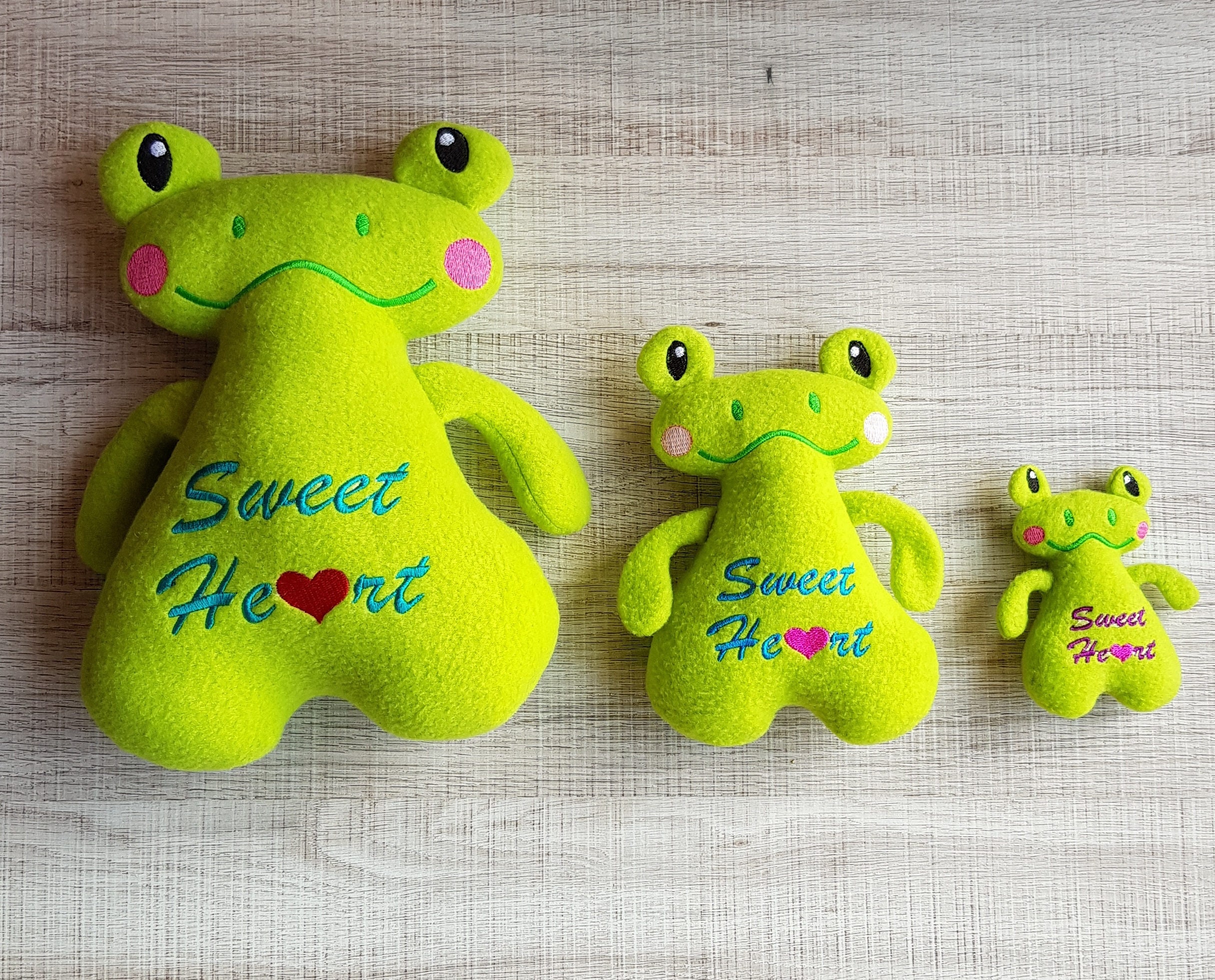 Sweetheart Frog Stuffie ITH Embroidery Machine Pattern | Etsy