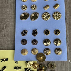 Mixed Gold Tone Vintage Buttons, 15~30mm Random Combination, Old ...