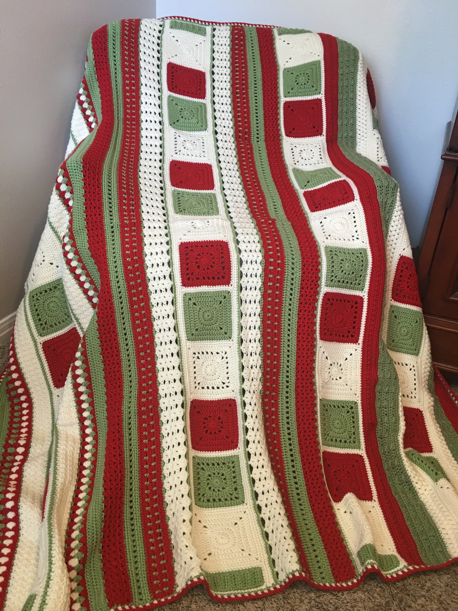 Handmade Crochet Blanket "holiday Snuggle" - Etsy