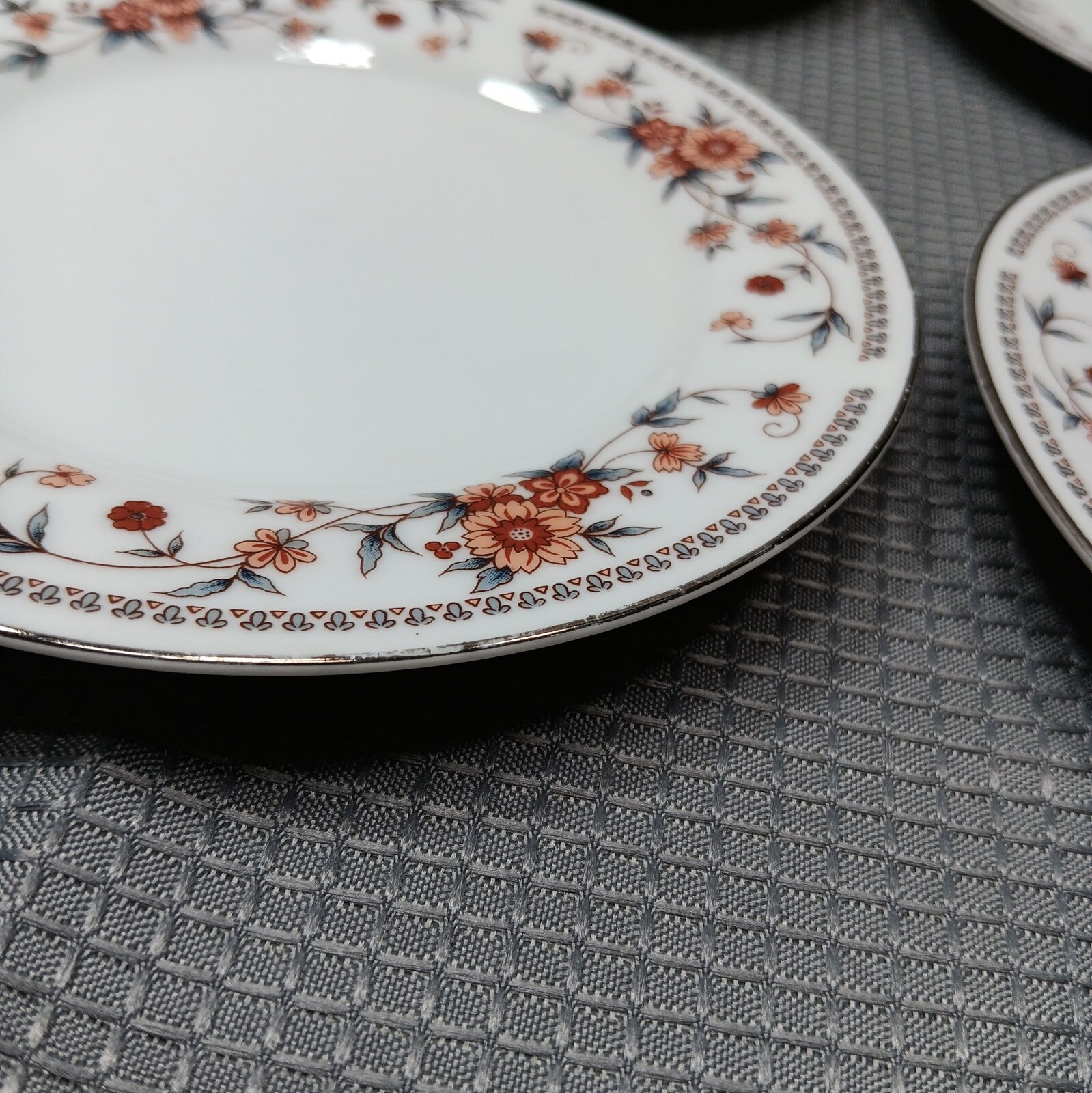 Set of 6 Vintage Sheffield Anniversary Pattern 6.5" Bread and Butter ...