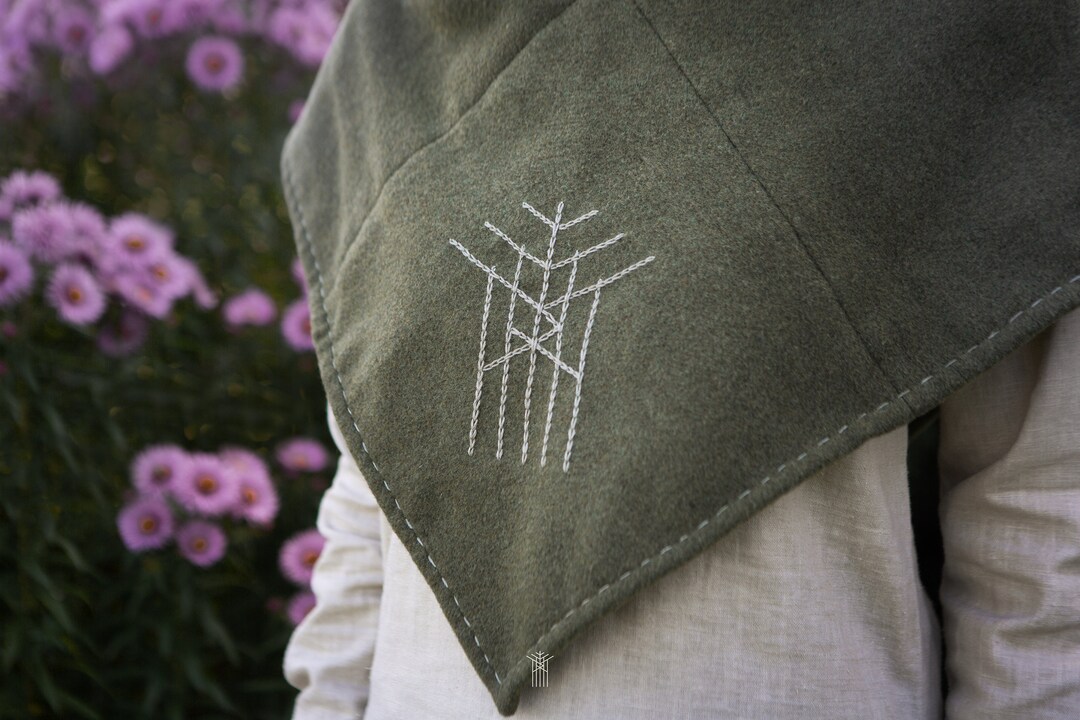 Moss Green Skjoldehamn Viking Woolen Hood, LINED, Embroidered, LARP ...