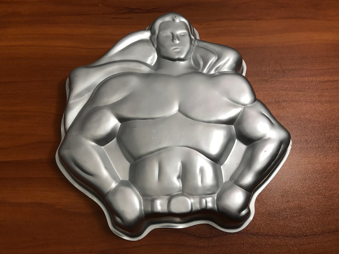 1977 Superman Cake Mold Pan Wilton Enterprises Silver DC Comics Tin ...
