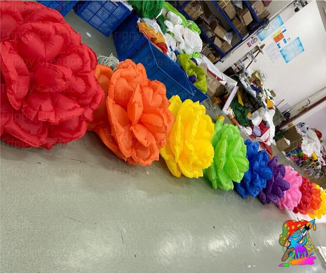 Botanical Rainbow Event Decorations, Giant Inflatable Daisy Chain ...