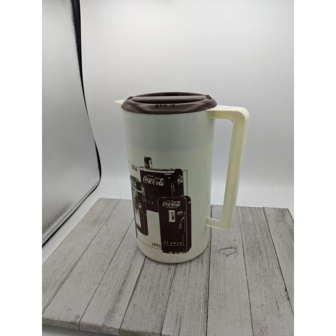 Vintage Coca Cola Collectible Coke Tan 2 Quart Pitcher Brown Lid Years ...