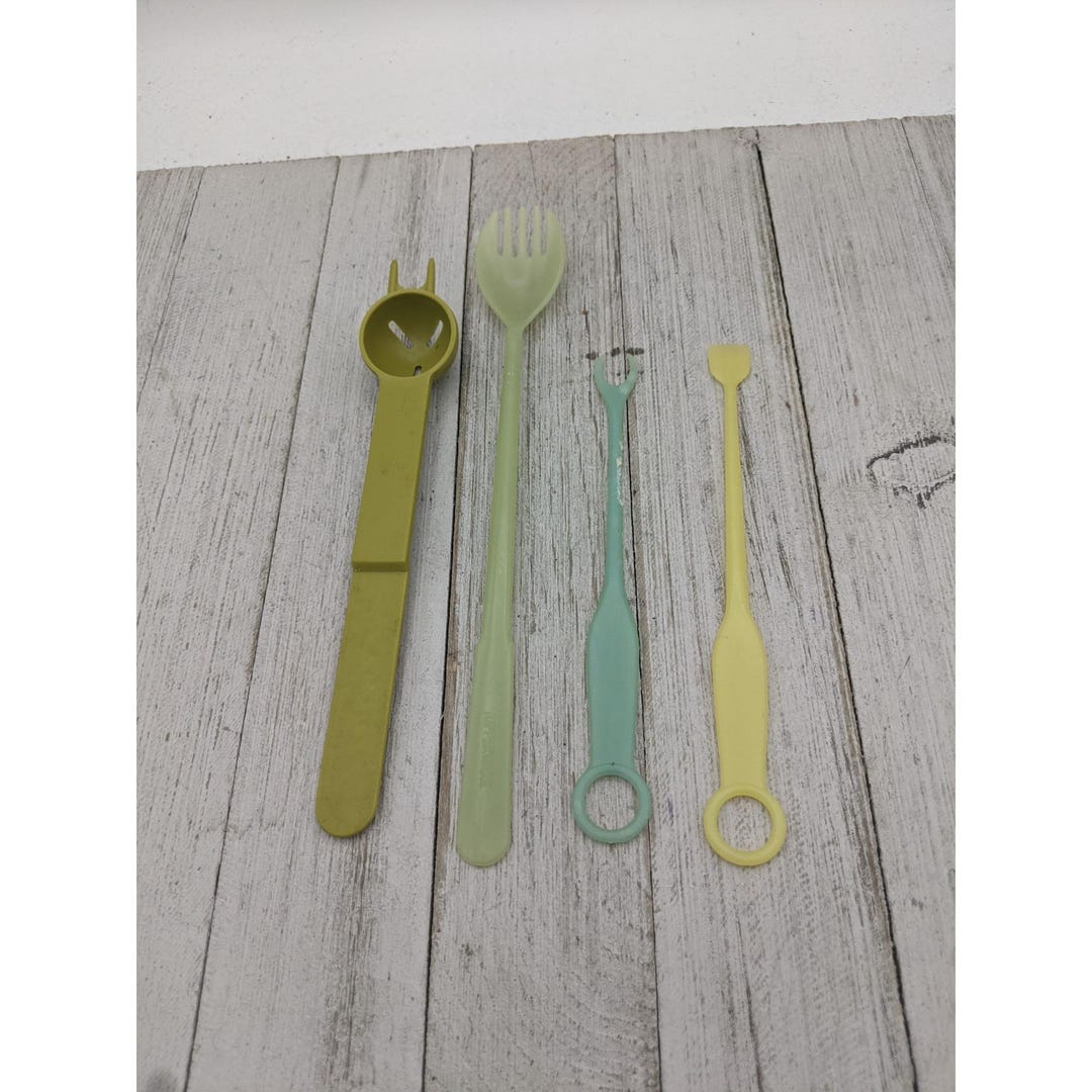 Tupperware 1450 Olive Fork 175 Fork O Spoon Tupper Millionaire Line Bar ...