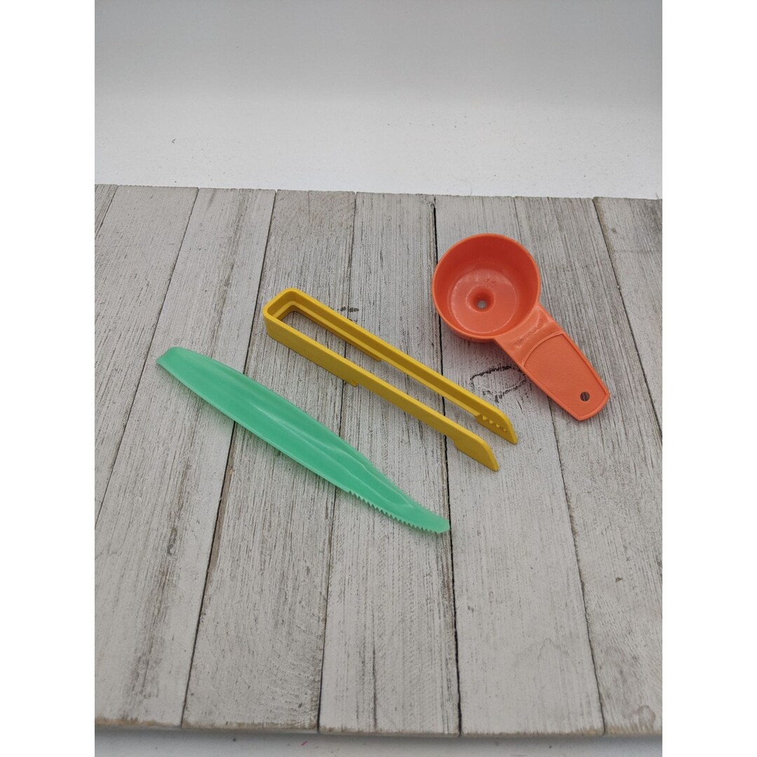 Vintage Tupperware Set 877 885 1299 Mini Funnel Lettuce Corer Toast ...