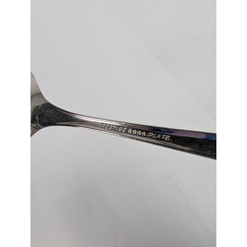 Oneida GRENOBLE Prestige Silverplate Flatware Silverware Set 8 Soup ...