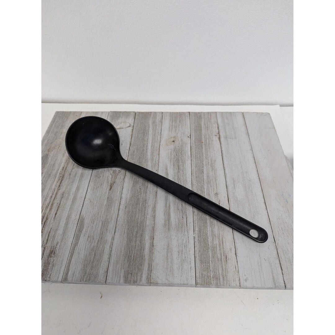 Tupperware Ladle Black Kitchen Utensil 12" Nylon Plastic Soup Sauce ...