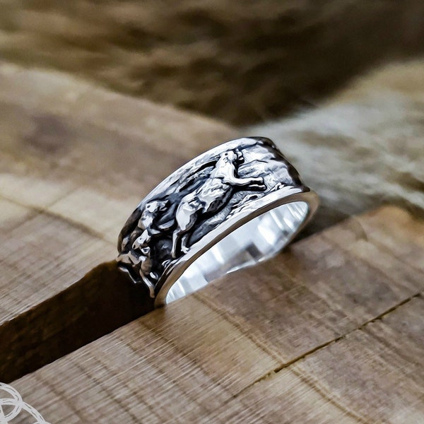 Wolf Ring - Etsy