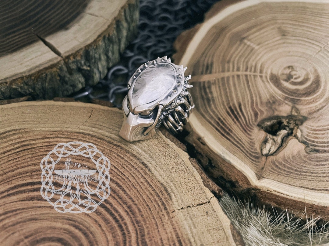 Bronze or Silver Predator Mask Ring: Handmade Alien Jewelry - Etsy