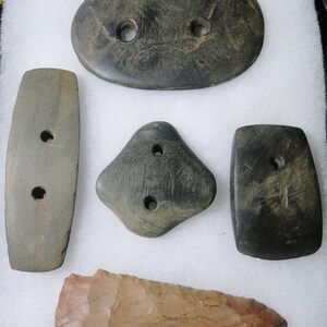 4 Authentic Indian Gorgets / Pendants & 1 Benton Arrowhead Point Spear ...