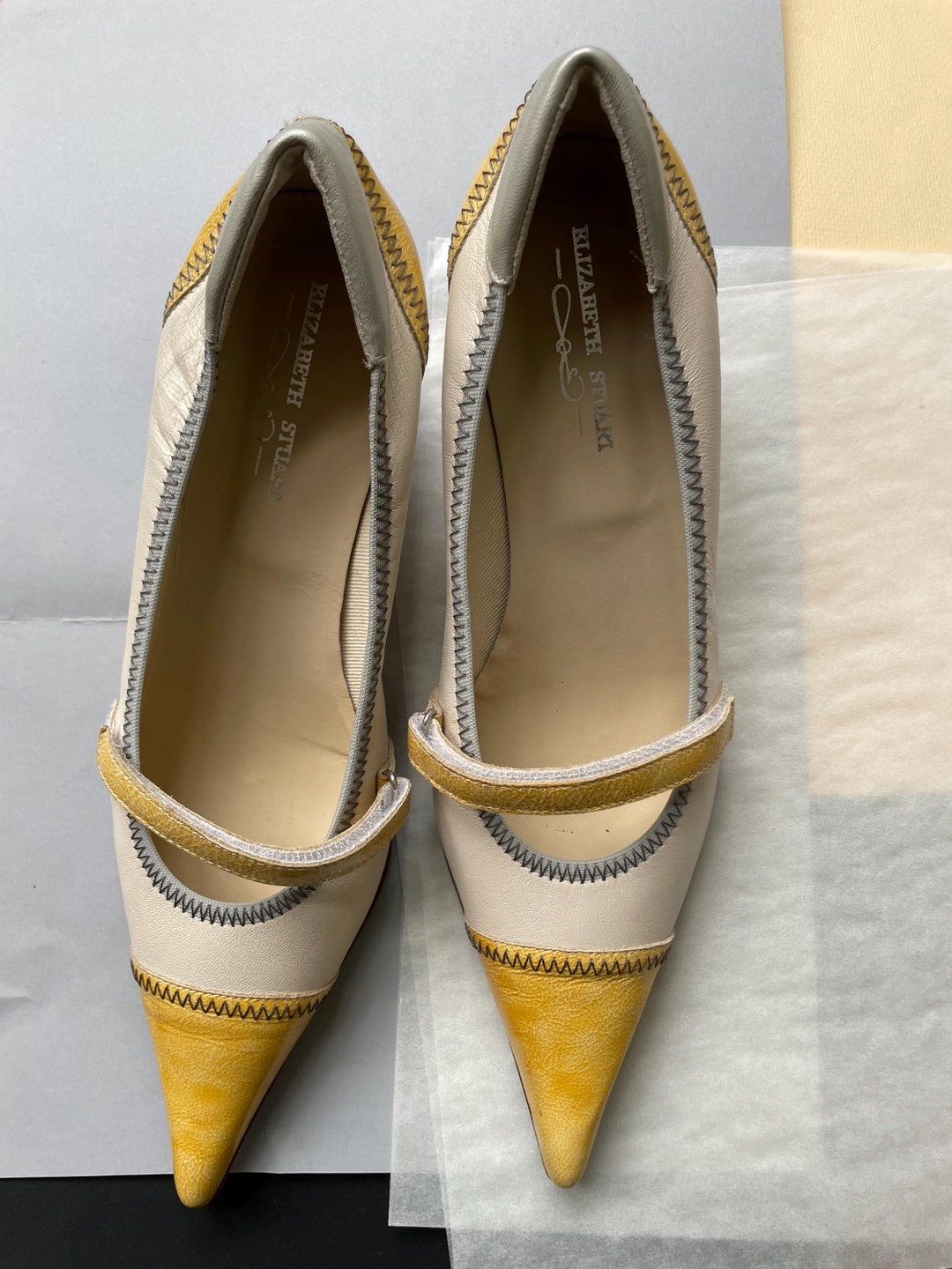 2000s Elizabeth Stuart Pointed Toe Kitten Heels - Etsy