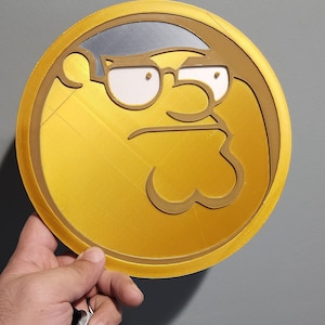 Peter Griffin 4 Color Medallion 8.7 Inch for Game Room Chap 5 Season 1 ...