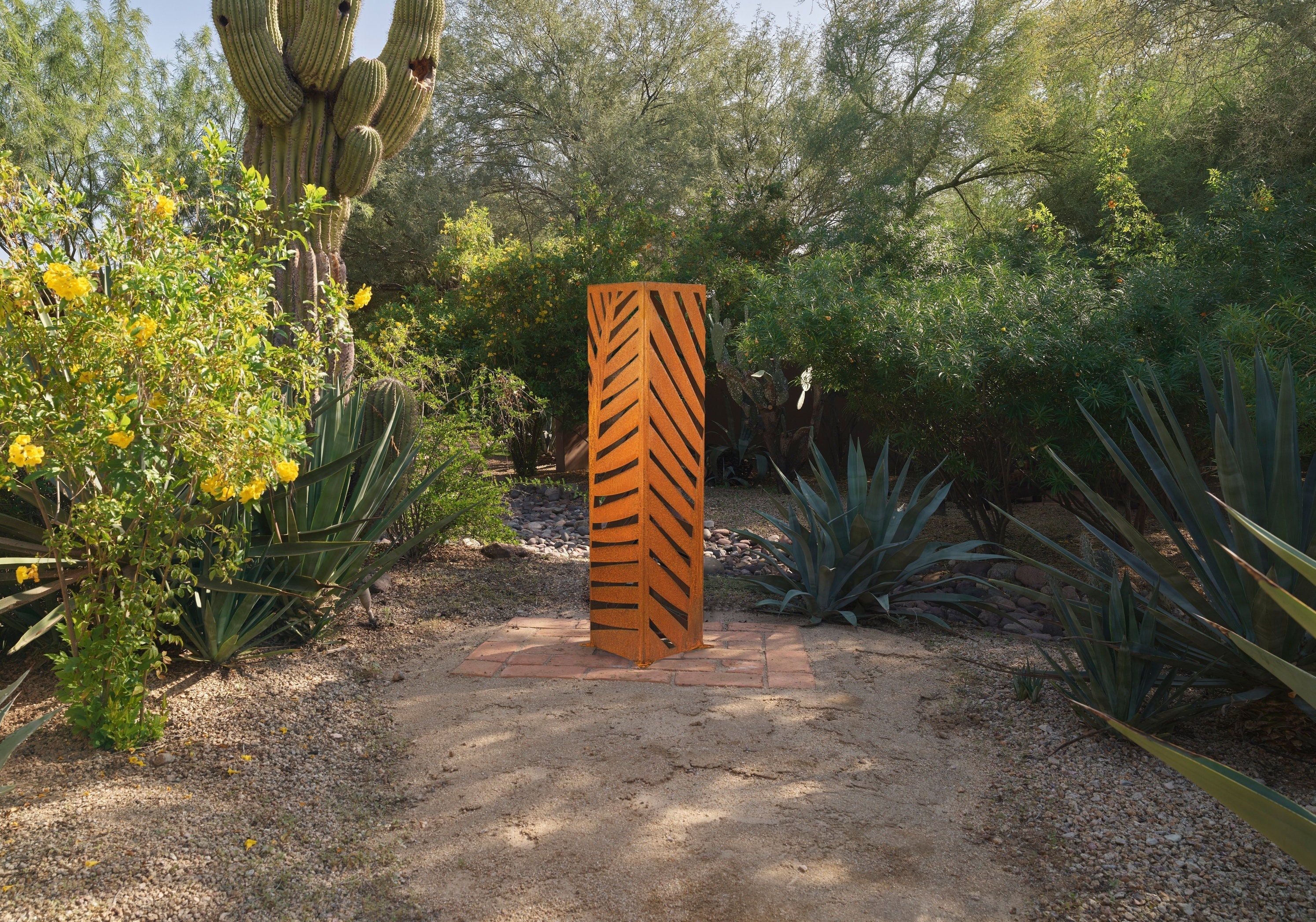 Palm Garden Column, Landscape Art, Lighting Box, Metal Garden Lantern ...