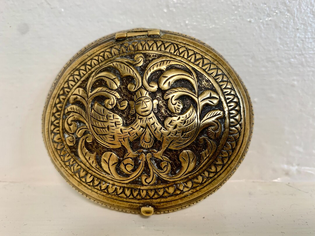 Antique East Asian Brass Etched Engraved Snuff Box - Etsy