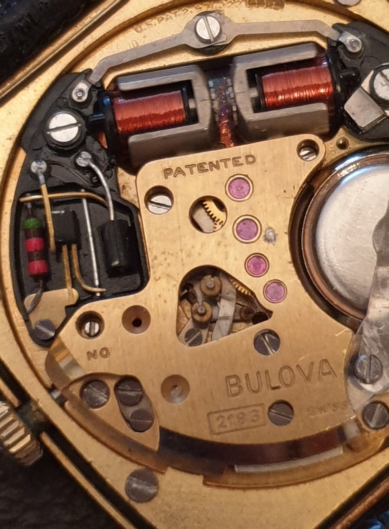 Vintage Bulova Accutron Watch With Solid 18ct .750 Gold Case and 2183 ...