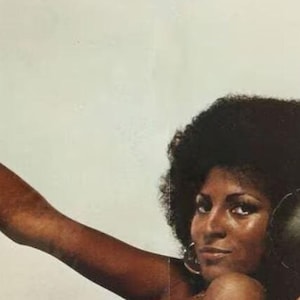 PAM GRIER CENTERFOLD Pics From Players Magazine Vol 1 No 3, 1974 Photo Shoot - Digital Files ...