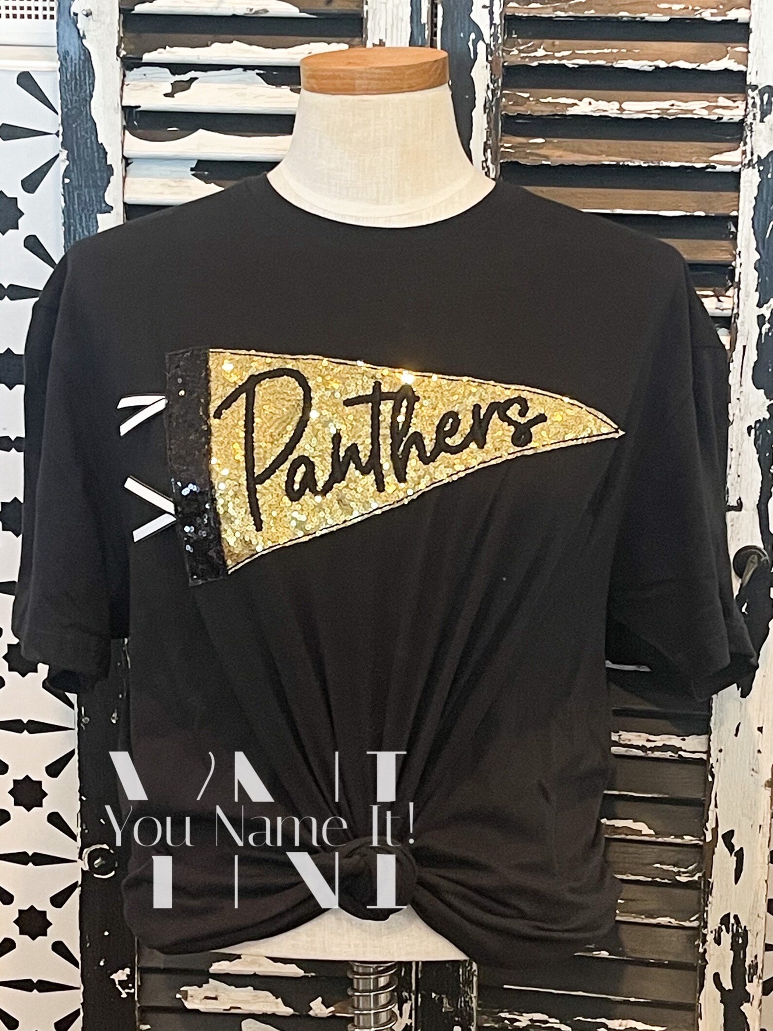 Pennant SEQUIN Spirit Tee (0004) - Etsy