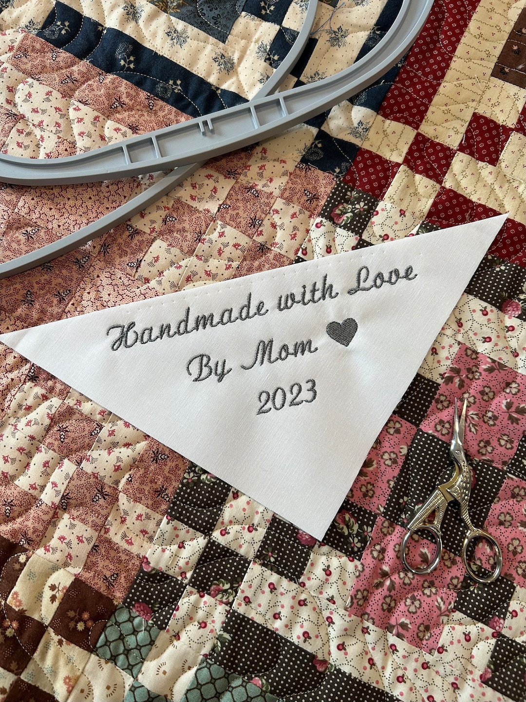 Custom Embroidered Quilt Label Triangular Corner Label Fabric ...