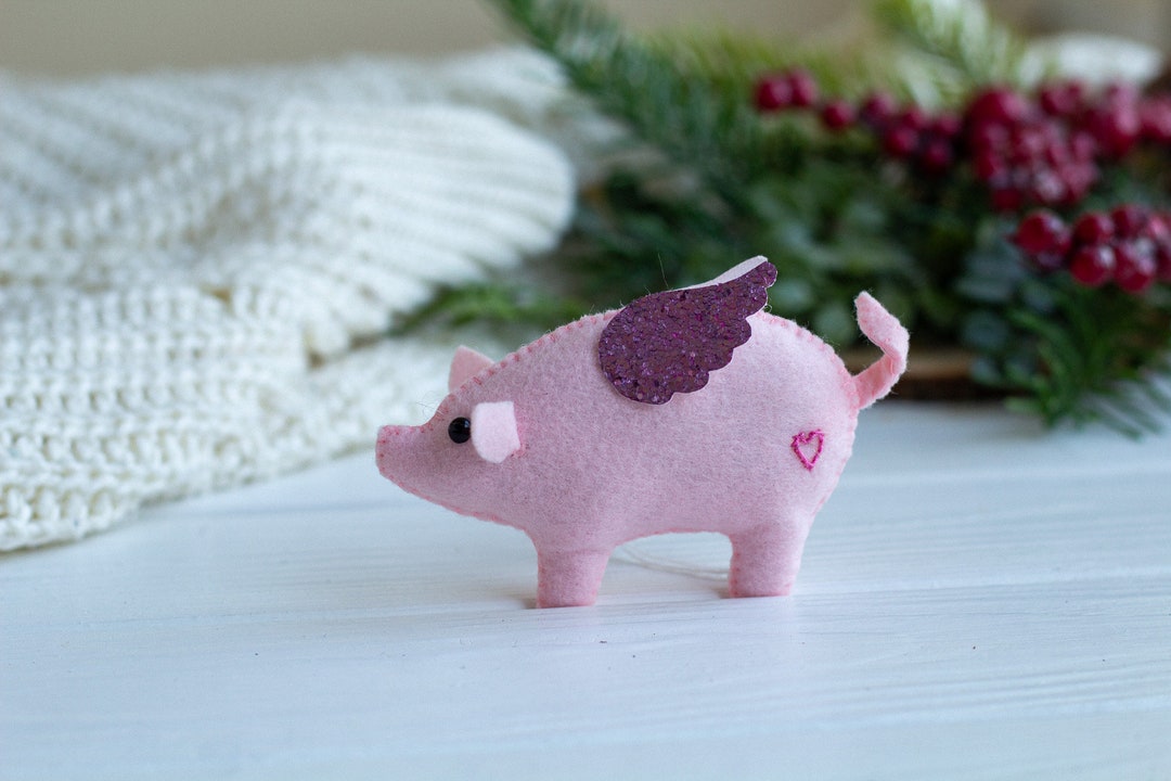 Christmas Pig Ornament, Felted Piglet on a Christmas Tree, Pink Pig ...
