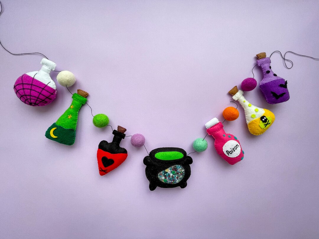 Halloween Garland, Potion Halloween Decor, Halloween Potion Bottles ...