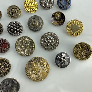 Lot 18 Small Metal Antique Victorian Buttons Flowers Original Tints Old ...