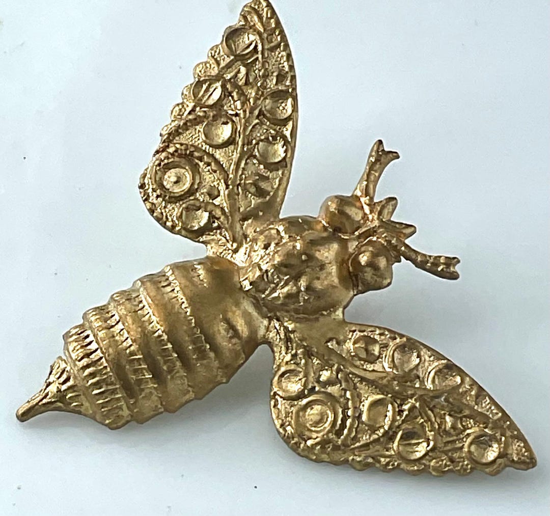 Large Metal Bee Vintage Button Realistic Shape Novelty Insect - Etsy