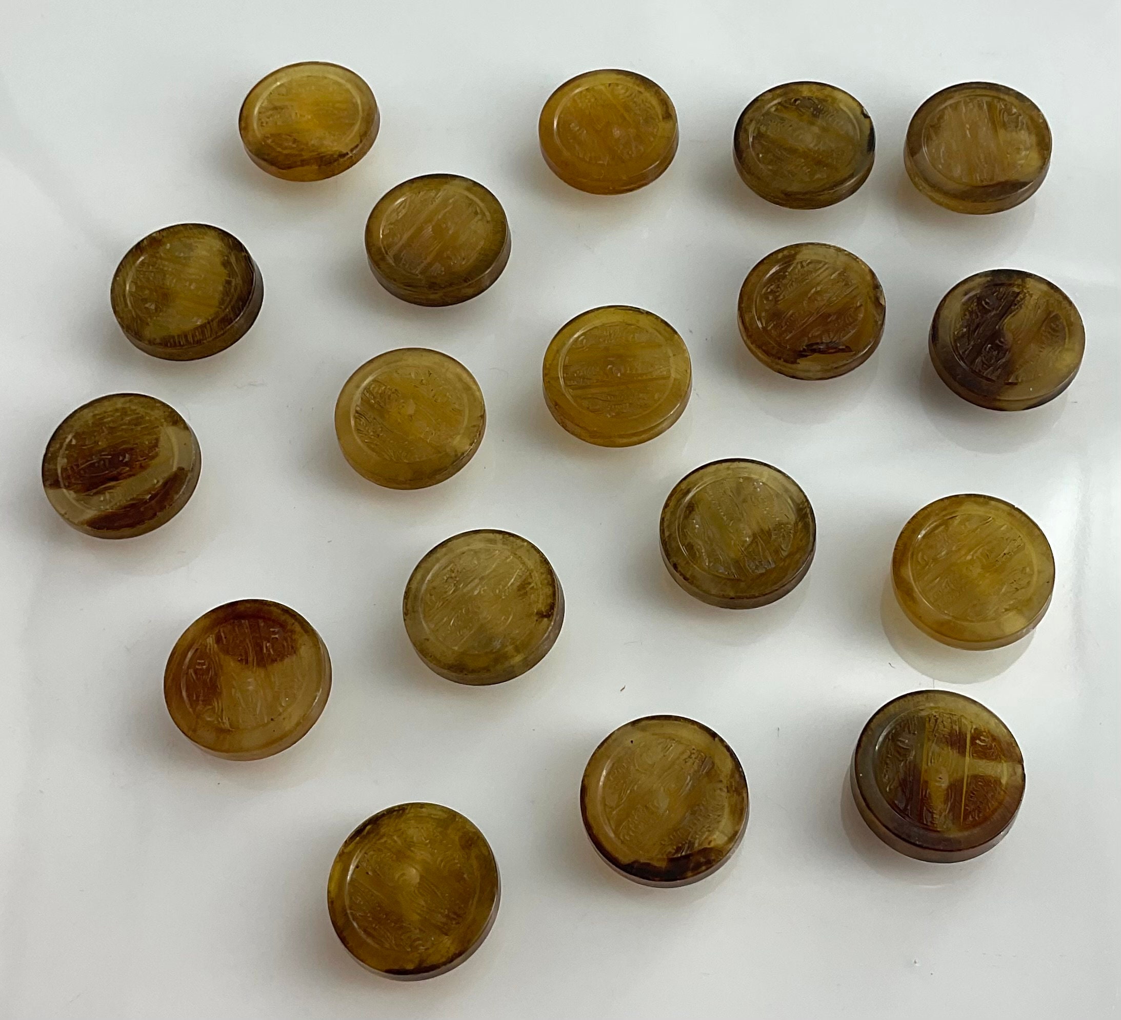 Set 18 Antique Pressed Horn Woodgrain Design Buttons Old Small Faux ...