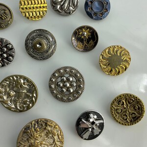 Lot 18 Small Metal Antique Victorian Buttons Flowers Original Tints Old ...