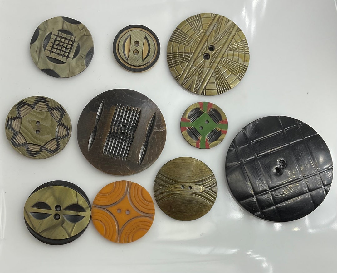 Lot 10 Old Celluloid Wafer Buttons Large XL Antique Extra Large Variety ...