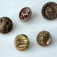 Wood Button of Realistic Collie Dog-w36-buttonologist-buttons-wooden ...