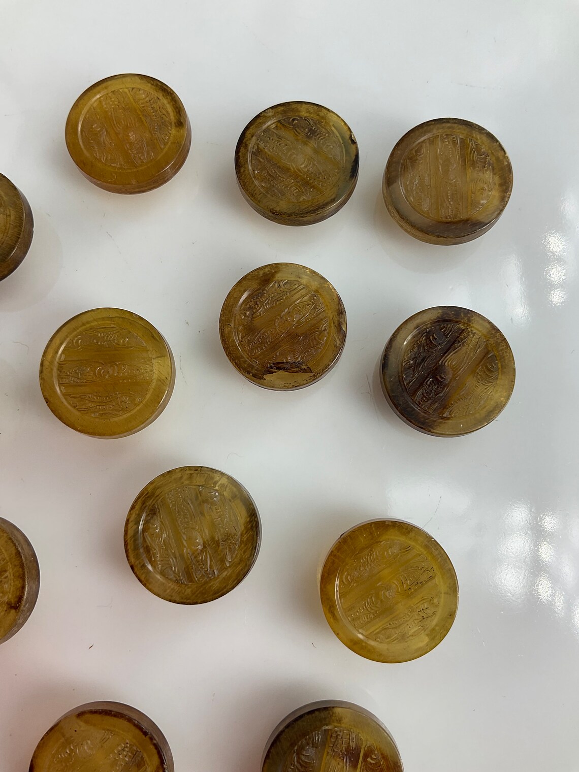 Set 18 Antique Pressed Horn Woodgrain Design Buttons Old Small Faux ...