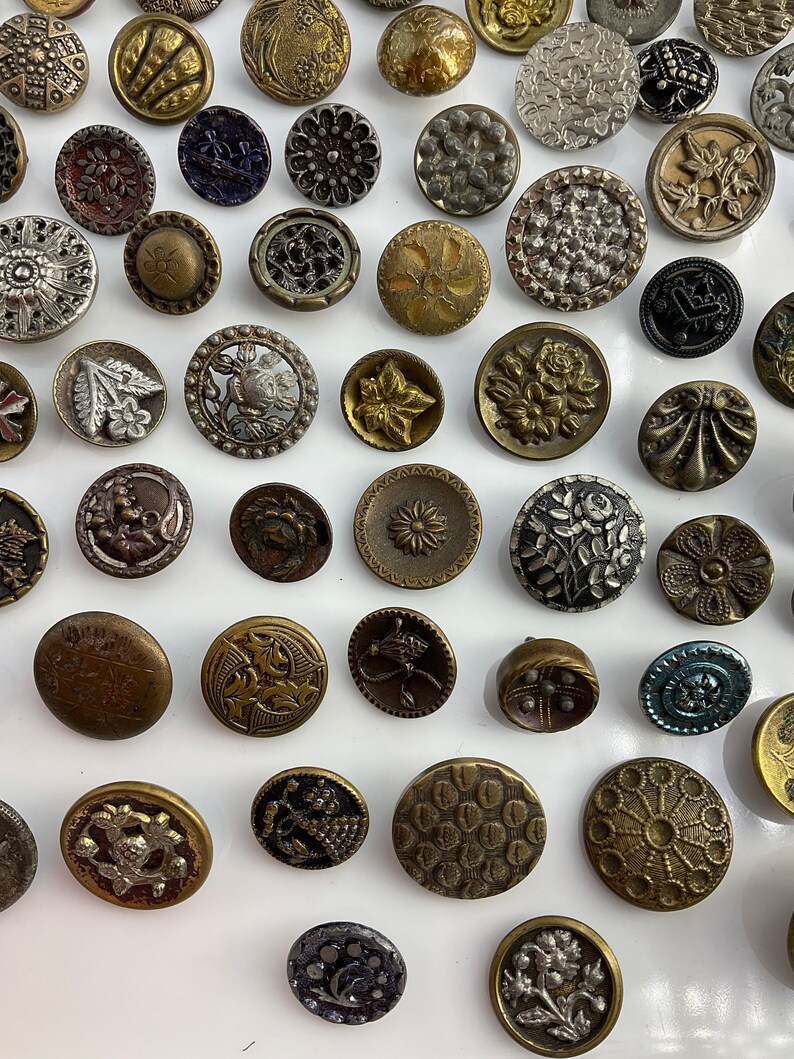 Lot 100 Antique Small Metal Buttons Old Variety Tints Flowers - Etsy
