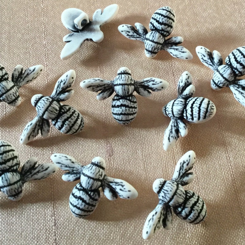 Bee Buttons - Etsy