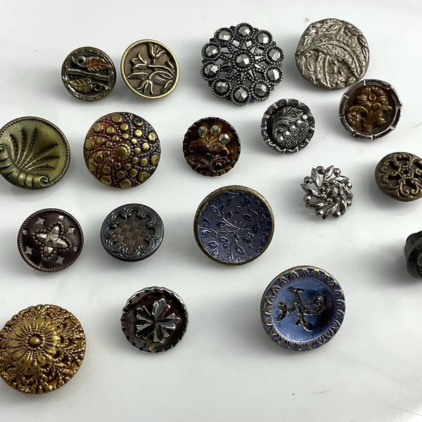 Antique Buttons - Etsy