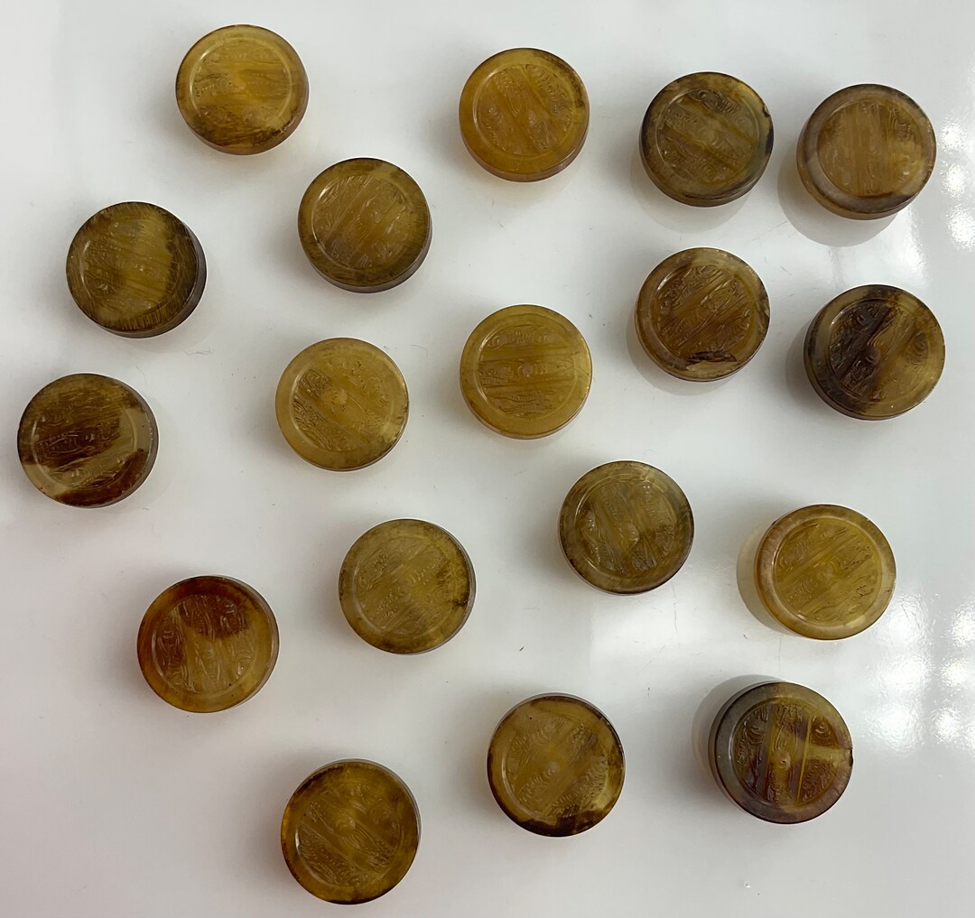 Set 18 Antique Pressed Horn Woodgrain Design Buttons Old Small Faux ...
