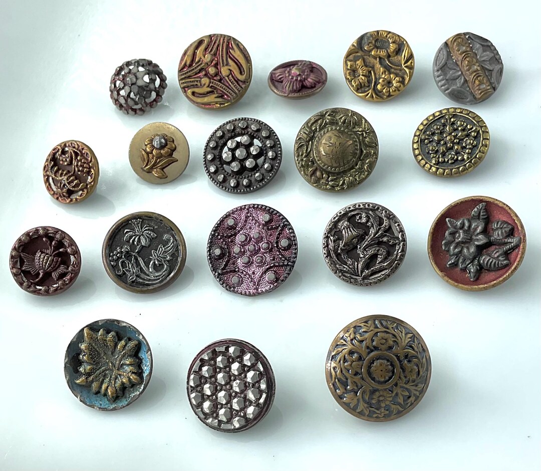 Lot 18 Small Metal Antique Buttons Old Variety Flowers Original Tints ...