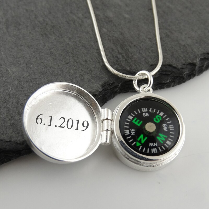 Compass Locket - Etsy