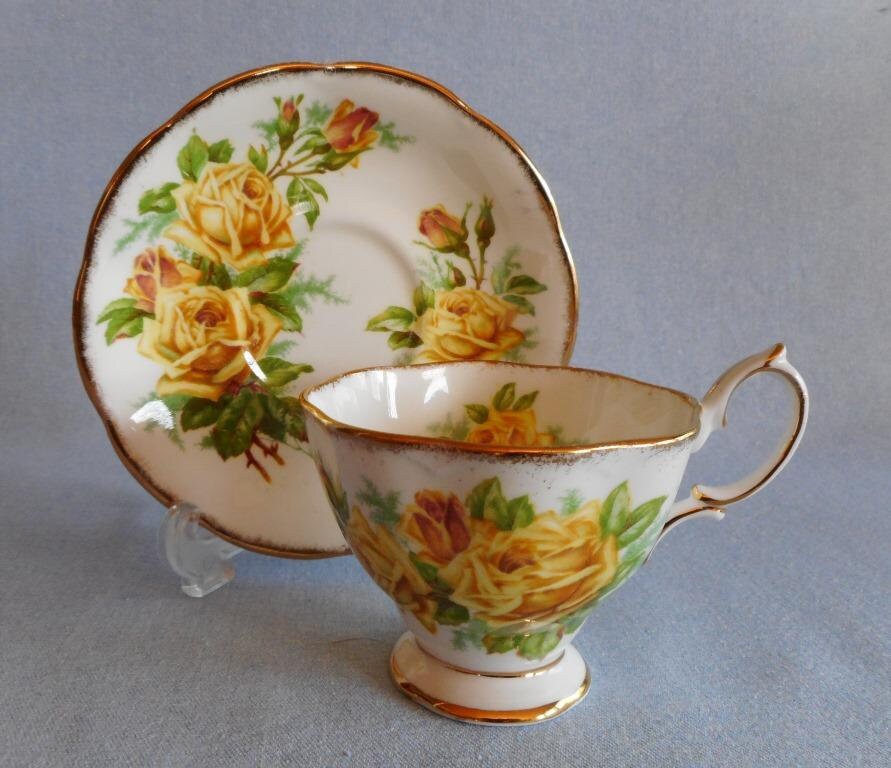 Royal Albert Yellow Tea Rose Trio Vintage Royal Albert Tea - Etsy
