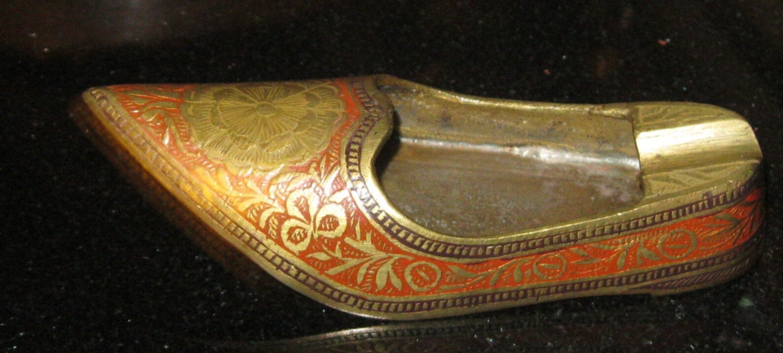 Antique Brass Aladdin's Slipper Ash Tray - Etsy